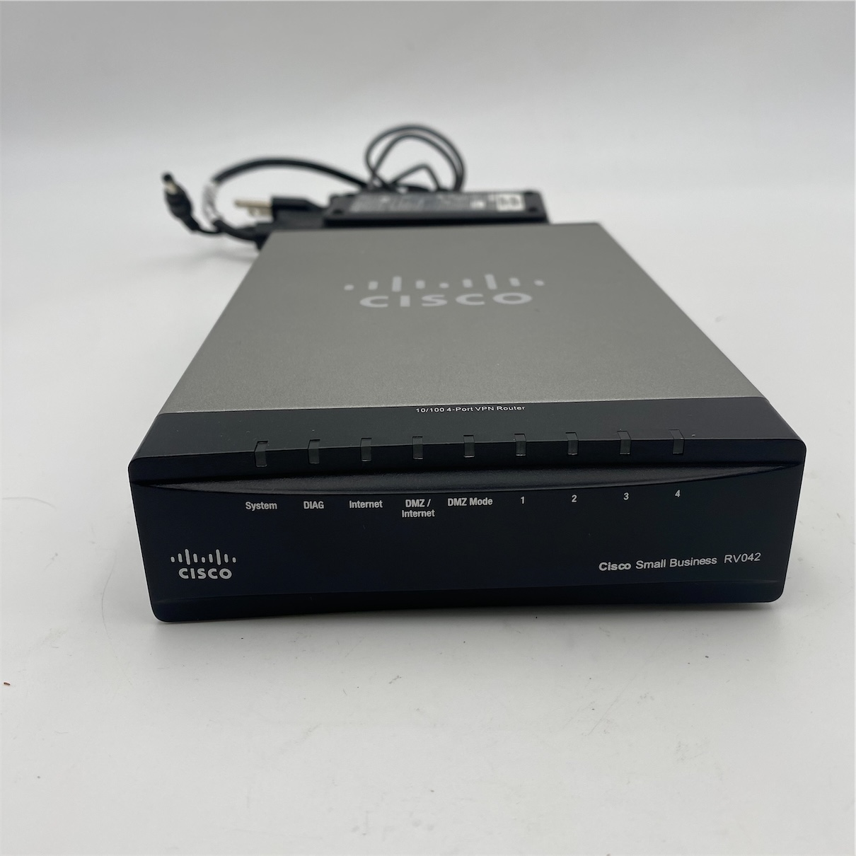 CISCO RV042 Dual WAN Router for US/Canada and LATAM RV042 - DaBergy Inc.